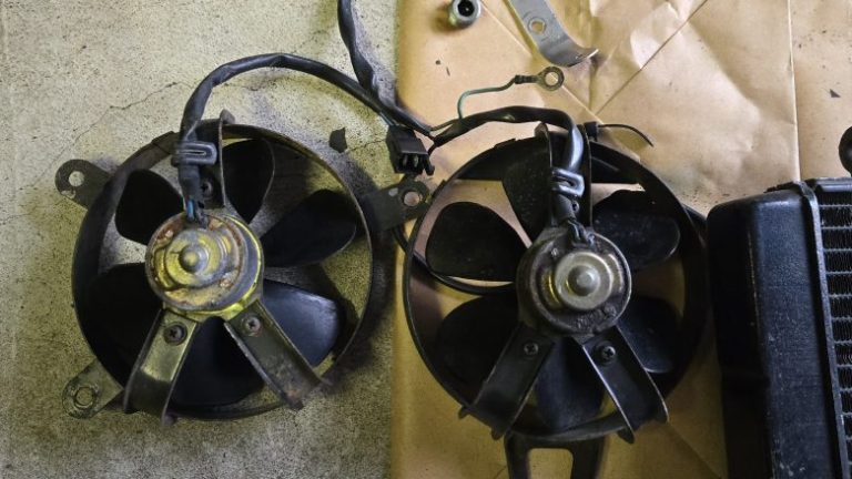 TOSHIBA Dynabook B65/HS メモリ増設・分解 | XcarLIFE